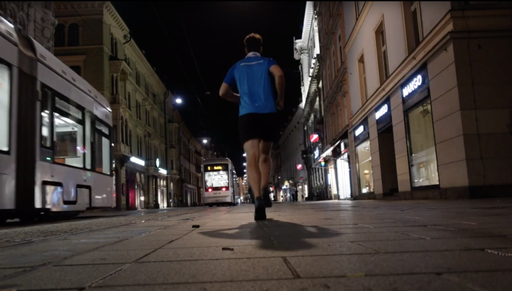 VLOG: MyFossavatn ?? Virtual Race Experience – Night City Run in Graz ...